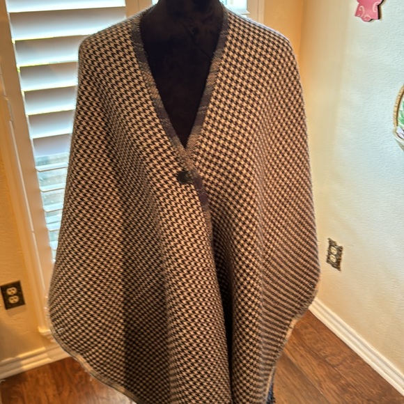 Jackets & Coats | Reversible Capeos Classic Black White Or Reverse For ...